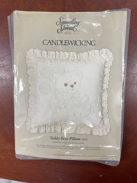 1983 Candlewick Kit - Teddy Bear Pillow – Lucky DeLuxe Fabrics