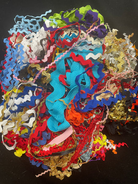 Rick Rack Mystery Scrap Bundle - 1 POUND – Lucky DeLuxe Fabrics