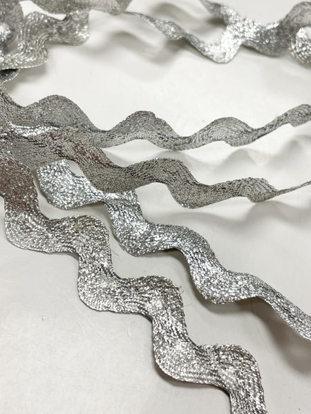 SALE Rick Rack Jumbo Vintage - Metallic Silver – Lucky DeLuxe Fabrics